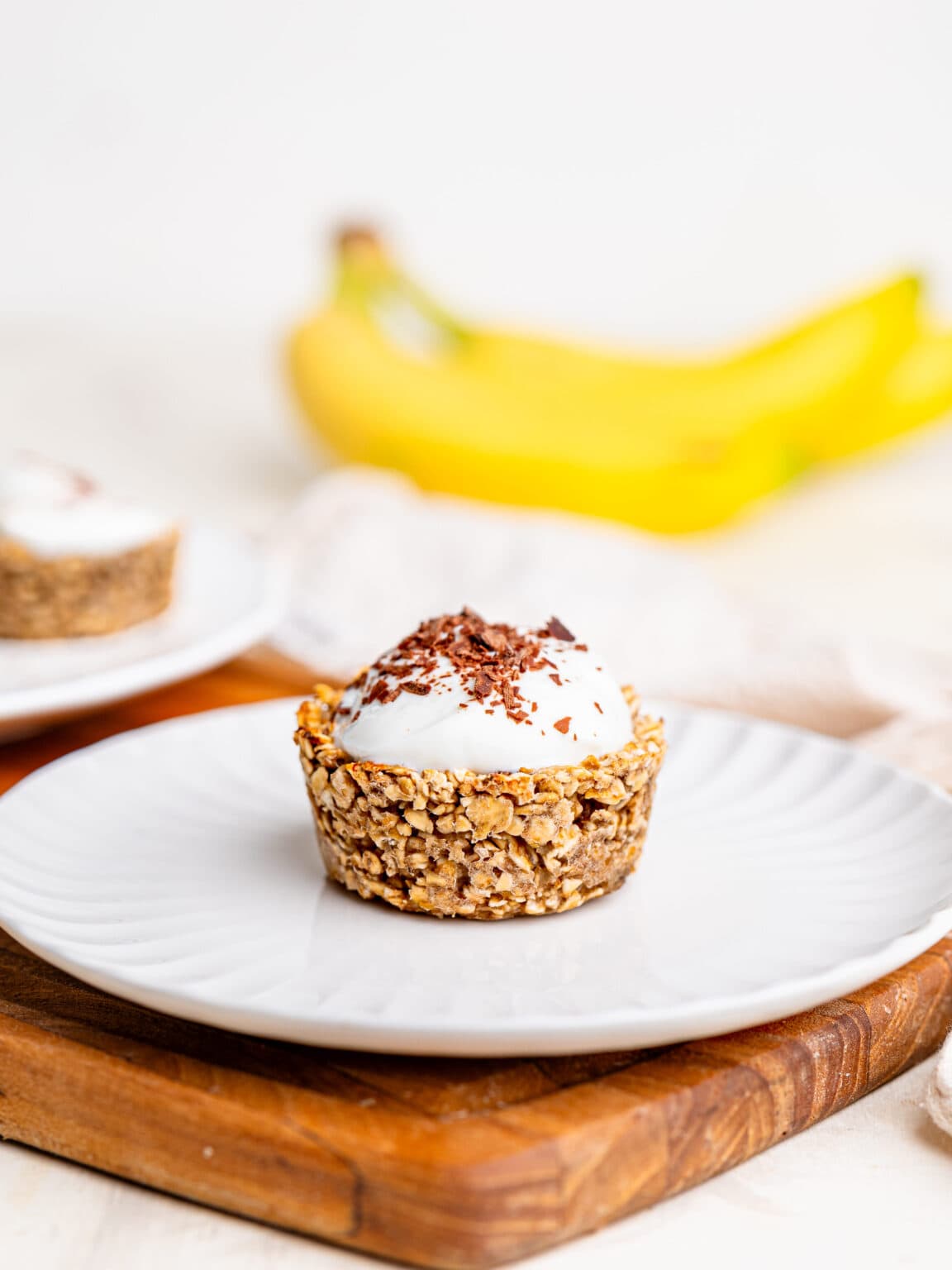 easy and healthy mini banoffee pies (just 5 ingredients!) - Nourishing Niki
