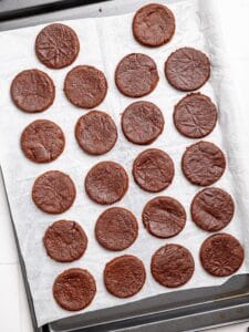 Homemade Healthy Oreos made with just five ingredients