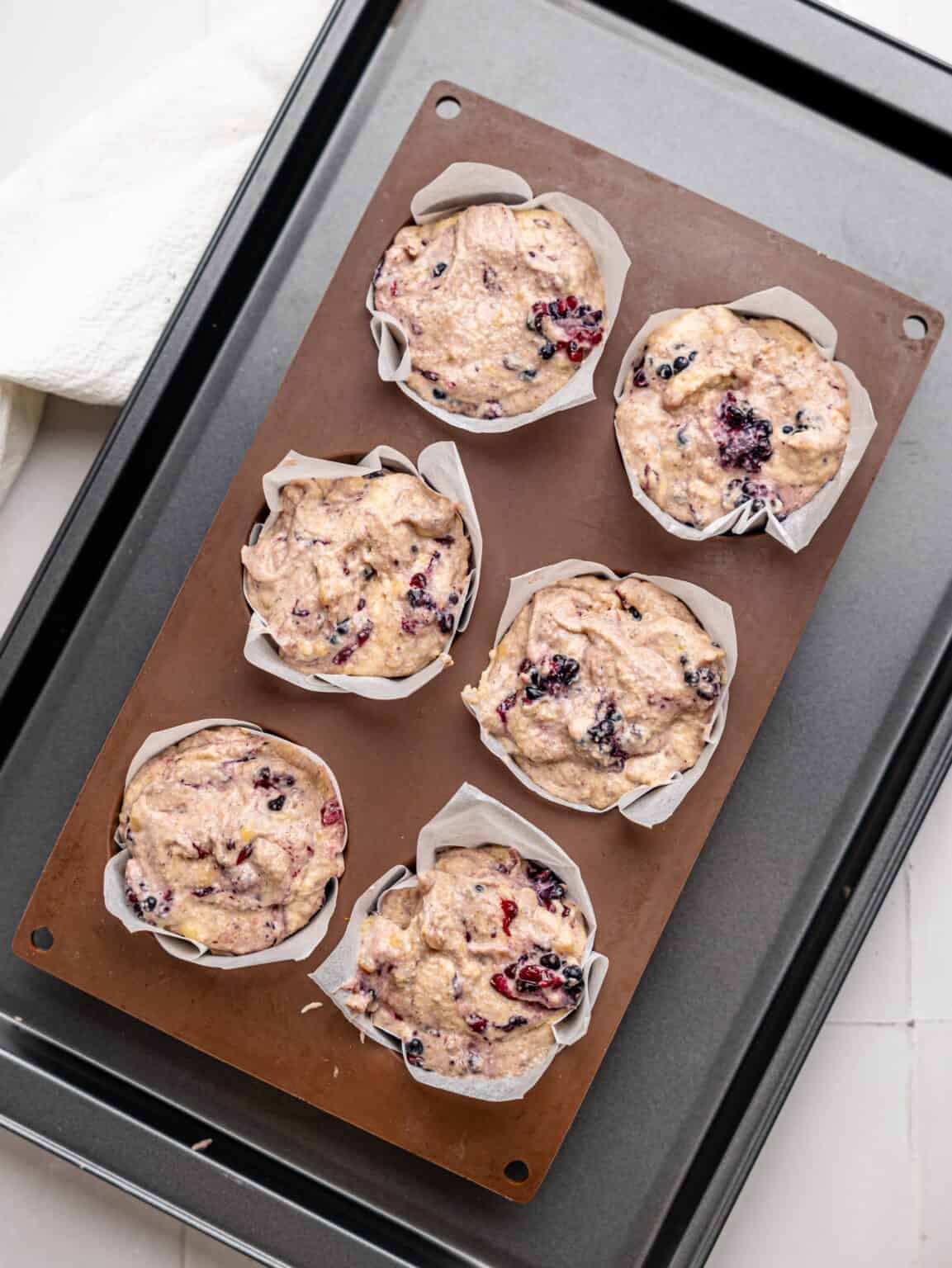 Healthy Banana Blackberry Muffins (just 5 ingredients!)