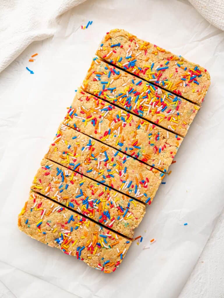 The BEST Birthday Cake Protein Bars (just 3 ingredients!)