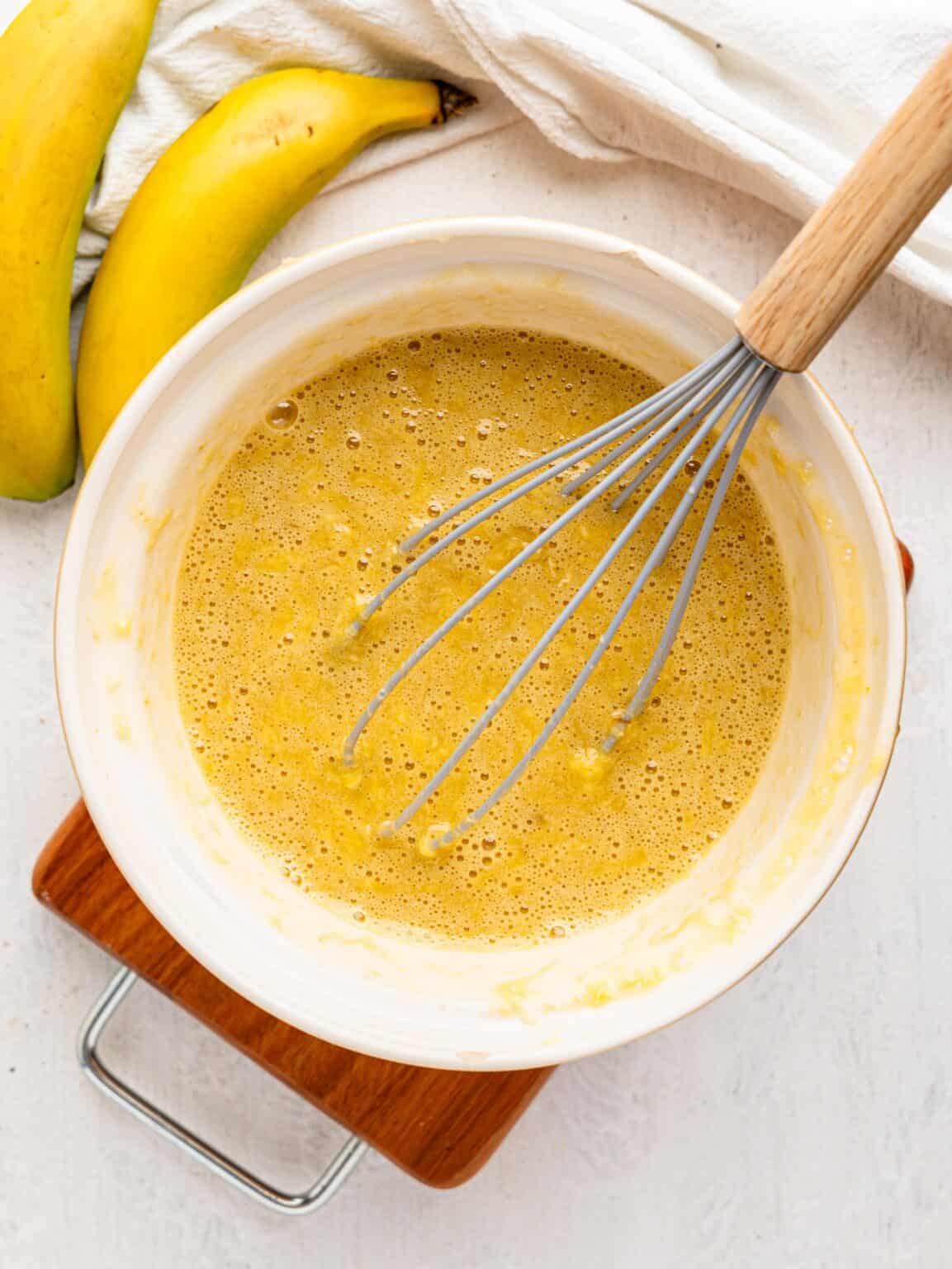 4-Ingredient Banana Bread (easy & healthy)